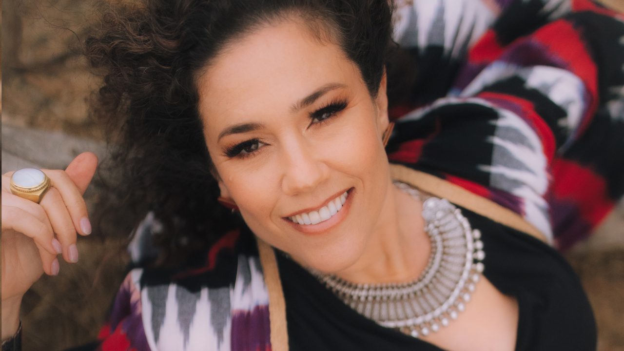 Vocalist Frequencies with Destani Wolf - Agile Vocalist